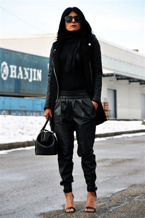 Tops To Wear With Black Leather Pants