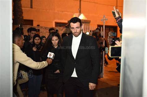 دنيا سمير غانم برفقة زوجها رامي رضوان فى عزاء الإعلامي مفيد فوزي صور