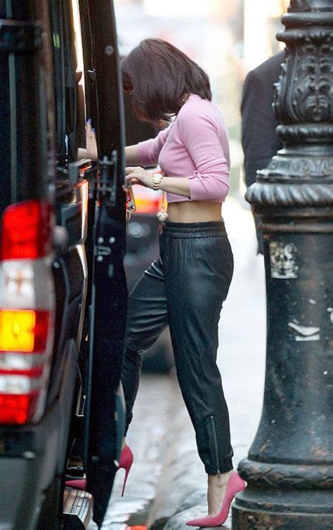 Lily Allen Poke Nipples Showing While She Outside Mercer Hotel New York