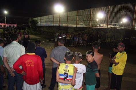Homem é Encontrado Morto Atrás De Campo De Futebol Na Zona Leste De