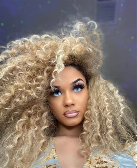 Blonde Curly Hair 😍🦁 Coiffure Beauté