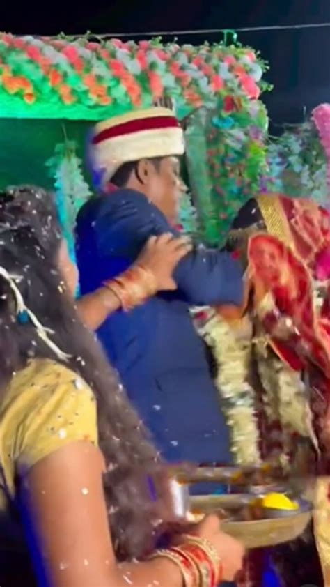 दुल्हन ने नहीं मान बात तो जबरदस्ती पर उतर आया दूल्हा कर दी चौंकाने