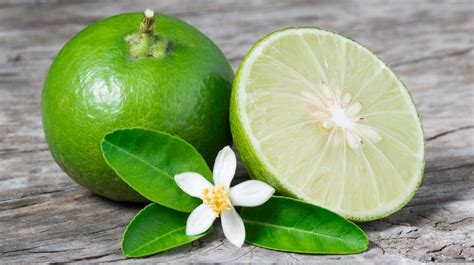 Jeruk Nipis Menambah Cita Rasa Segar Dan Harum Pada Masakan