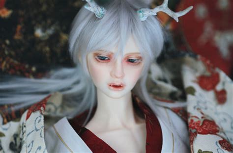 super realistic “beauty dolls” bring japanese folklore to