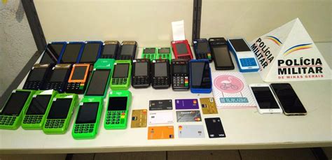 Suspeita De Estelionato Jovem é Presa Com Mais De 25 Máquinas De