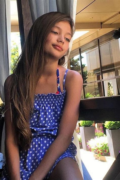 Celebridades Femeninas Por E Tvalens Yana Kozlova Play Kristina