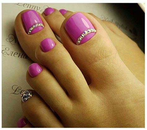 Fuschia Pink Toes With Silver And Rhinestone Accents ♥️♥️♥️