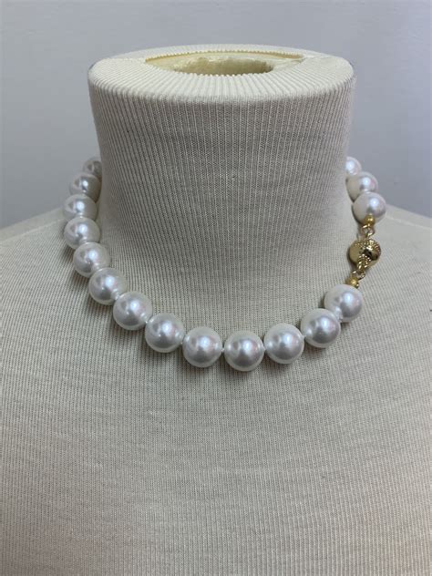 16 Pearl Necklace With Gold Magnetic Clasp M And F Casuals
