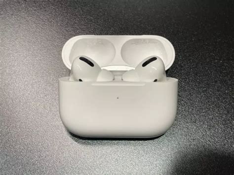 Apple Airpods Pro Noise Cancelling Earphones With Magsafe Charging Case