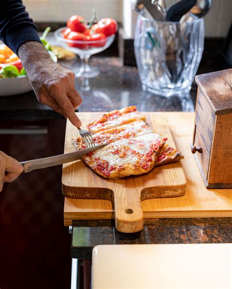 Όλα τα μυστικά για την αυθεντική Pizza Romana ΣΥΜΒΟΥΛΕΣ Gastronomos Gr