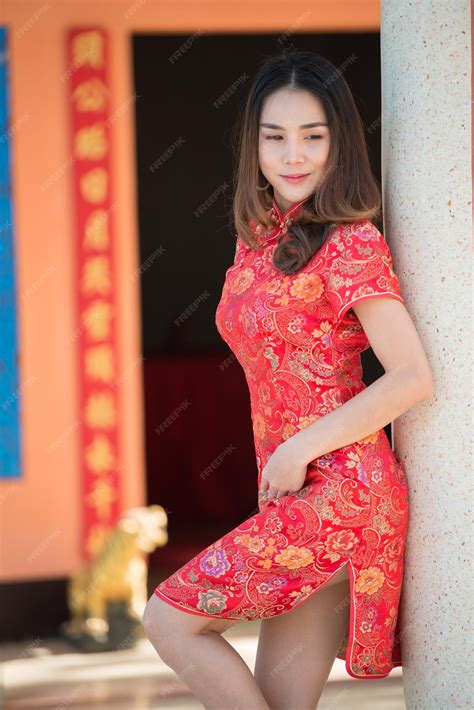Premium Photo Portrait Beautiful Asian Woman In Cheongsam Dress