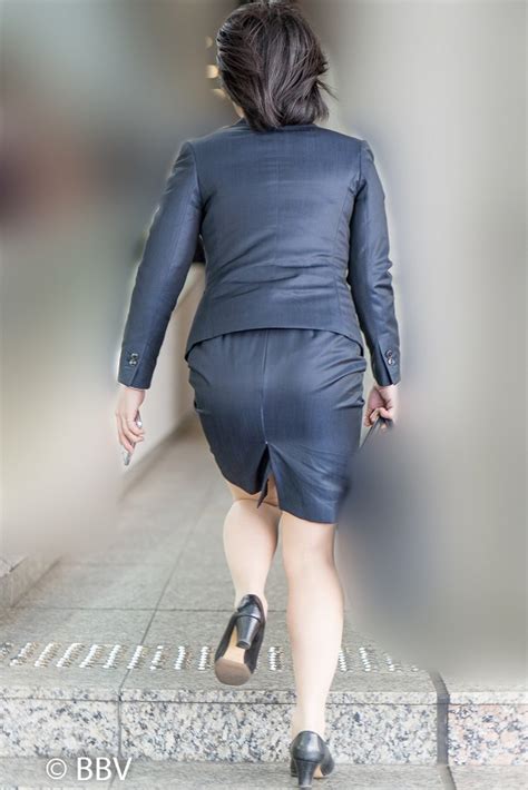 熟女街撮りエロいおばさん街撮り投稿画像201枚