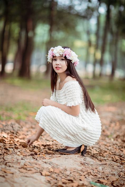 무료 이미지 사람 소녀 여자 사진술 꽃 초상화 어린 봄 유행 의류 레이디 웨딩 드레스 신부 긴 머리