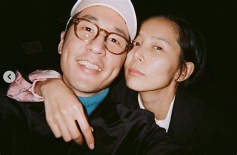 마이큐 ♥김나영과 다정한 커플샷 드디어 공개했다…사진만 봐도 꿀뚝뚝 텐아시아