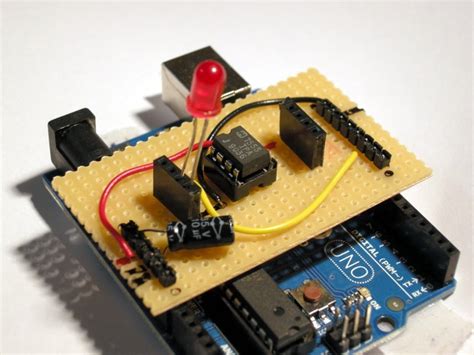 stripboard arduino shield for programming attiny45 and attiny85 6