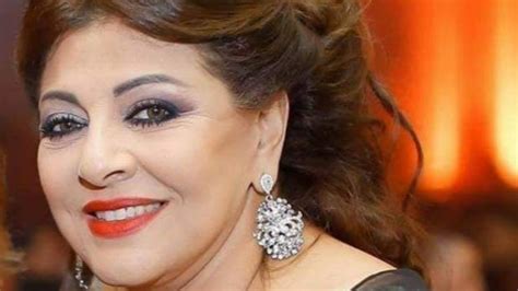 صورة ساحرة للفنانة هالة صدقي ليلة زفافها على زوجها الأول الذي غيرت