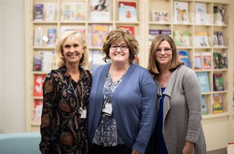 patient education specialists help patients and families find answers