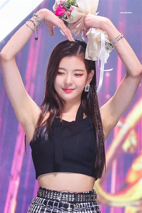 Pin By Chny On 『 Itzy 있지 』 Itzy Kpop Girls Girl