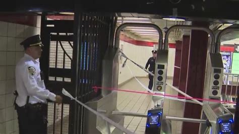 Woman Shoved Into Moving Manhattan Subway Train Nypd Pix11