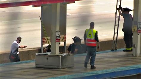 Leaked Video Shows Security Guard Standing On Cta Platform Before Woman