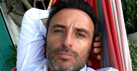 Camilo Sáenz Fue Visto Besando A Otra Mujer A Pocos Días De Confirmar