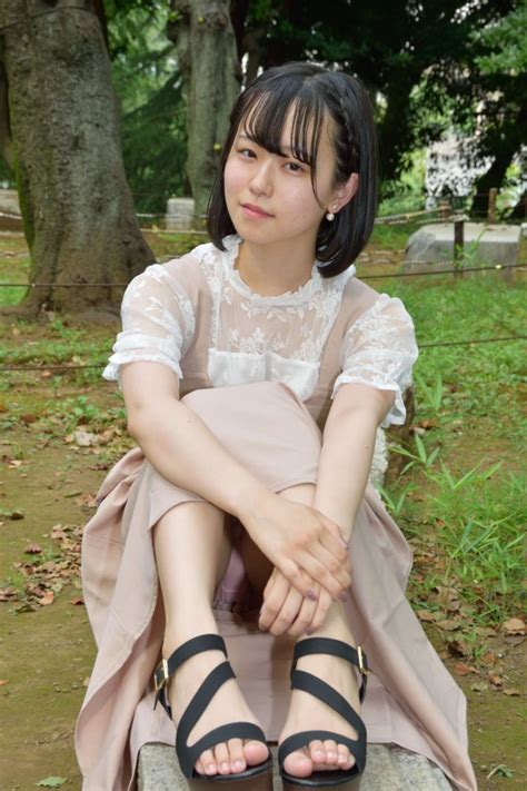 【画像】職場で嬉しそうにパンツ見せつけてくる女の子いるんやが… Bakuwaro 暇つぶしニュースを毎日お届け