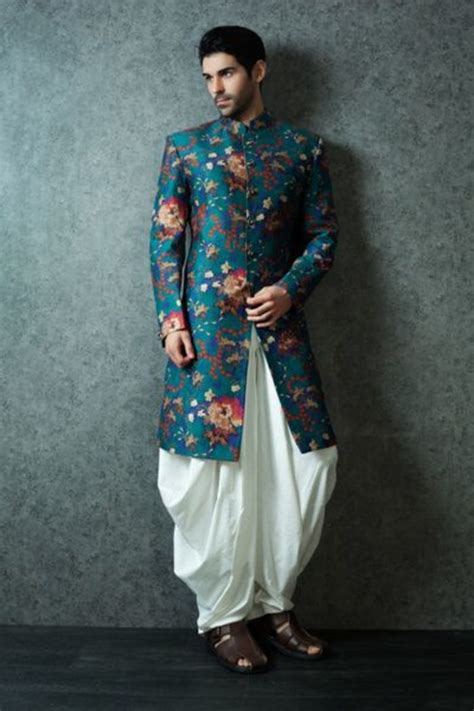 Top 10 Traditional Dresses Of India A Listly List