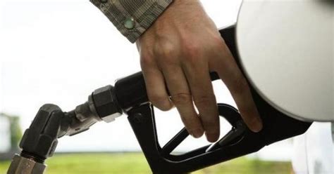 Los Carburantes Tocan Nuevos Máximos Anuales Y Llenar El Depósito Es