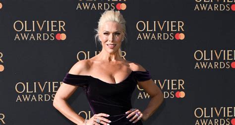 Hannah Waddingham Led Musical Comedy Special ‘home For Christmas Set
