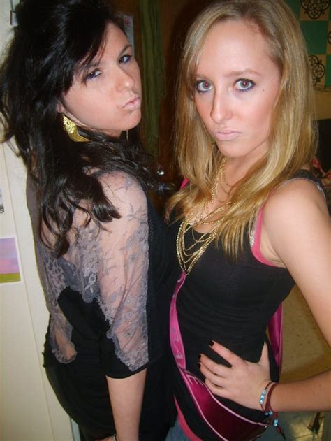 21 Cringeworthy Halloween Costumes You Wore In College That Were Still