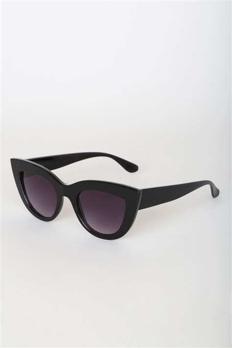 Cute Black Sunglasses Chunky Cat Eye Sunglasses Black Sunnies Lulus