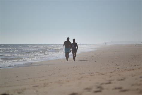 무료 이미지 바닷가 경치 바다 연안 모래 대양 수평선 사람들 일몰 육지 웨이브 휴가 황혼 산책 애정