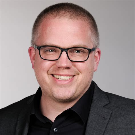 tim netuschil chief development officer cdo hüsges gruppe xing