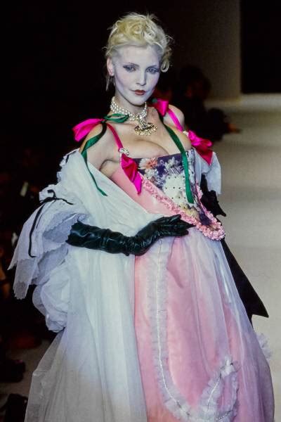 Nadja Auermann Vivienne Westwood Fall Winter 19 Tumbex