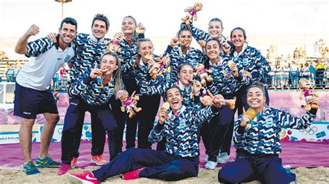 En Lo Más Alto Del Podio Olímpico La Selección Femenina De Beach