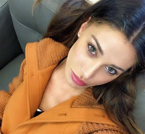 Belen Rodriguez Completamente Nuda Selfie Senza Veli In Bagno [foto]