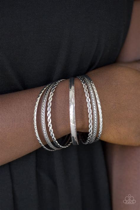 Paparazzi Accessories Rattle And Roll Silver Silver Bangle