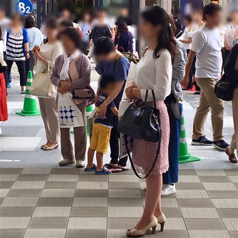 熟女街撮りエロいおばさん街撮り投稿画像201枚