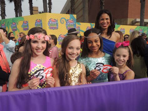 Kendall Maddie Nia And Kenzie At The Kcas Watch Dance Moms Dance