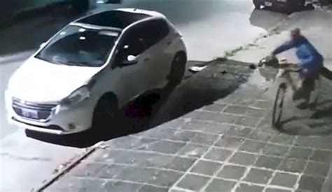 Los Ladrones Copan La Plata Ingresaron A Dos Casas Y Un Comercio