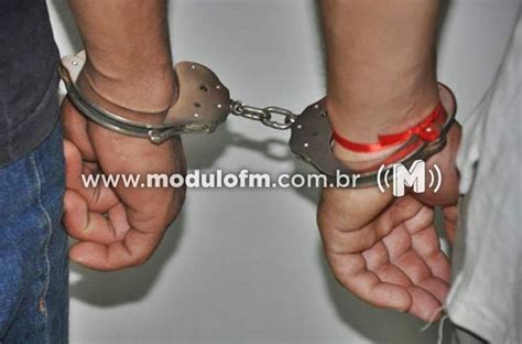Após Denúncias Dois Homens São Presos Por Tráfico De Drogas Em Monte