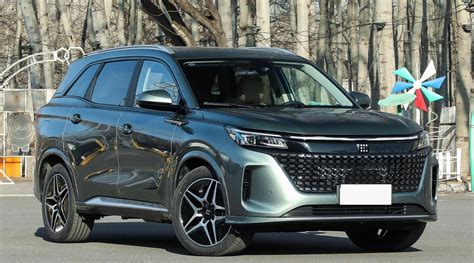 大量到店，一款将上市的中型suv！风光蓝电e5：混动，低定价 搜狐汽车 搜狐网