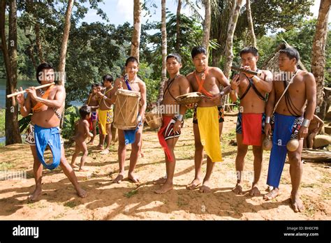Young Embera Indian Banque De Photographies Et Dimages à Haute