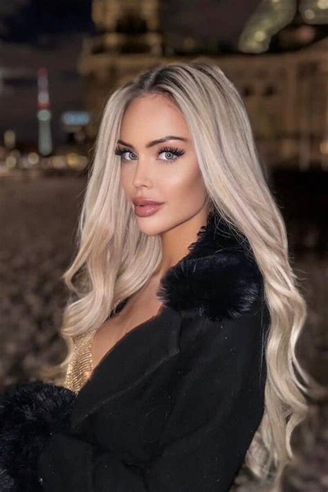 “this Is Not Just A Look” Real Mob Wife Reacts To “mob Wife Aesthetic