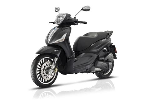 Motorrad Vergleich Yamaha Xmax 300 Tech Max 2023 Vs Piaggio Beverly