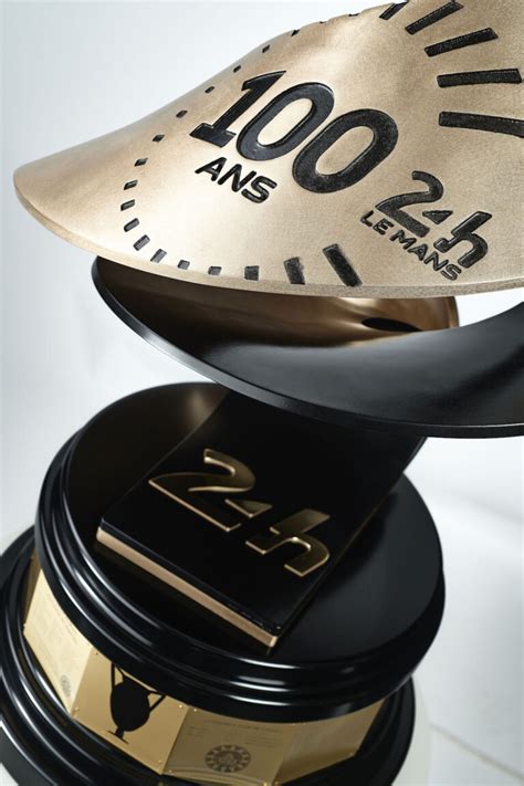 Les 24 Heures Du Mans Présentent Le Trophée Du Centenaire