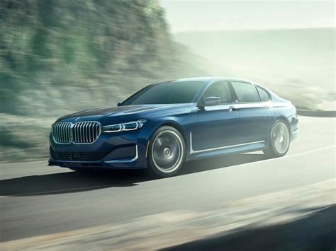 Сравнение Alpina B7 и Volvo Xc90 B5 по характеристикам стоимости