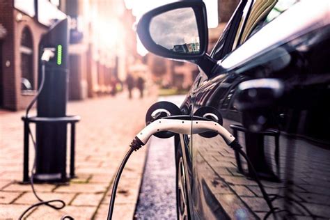 Five Things To Consider Before Buying An Electric Vehicle Ev The Aa