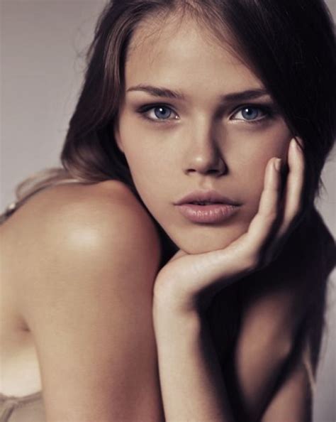 Female Portrait Poses Female Poses Portrait Girl Beauty
