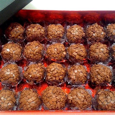 Brigadeiro Gourmet Feito Com Chocolate Belga E Com Muito Carinho Mas